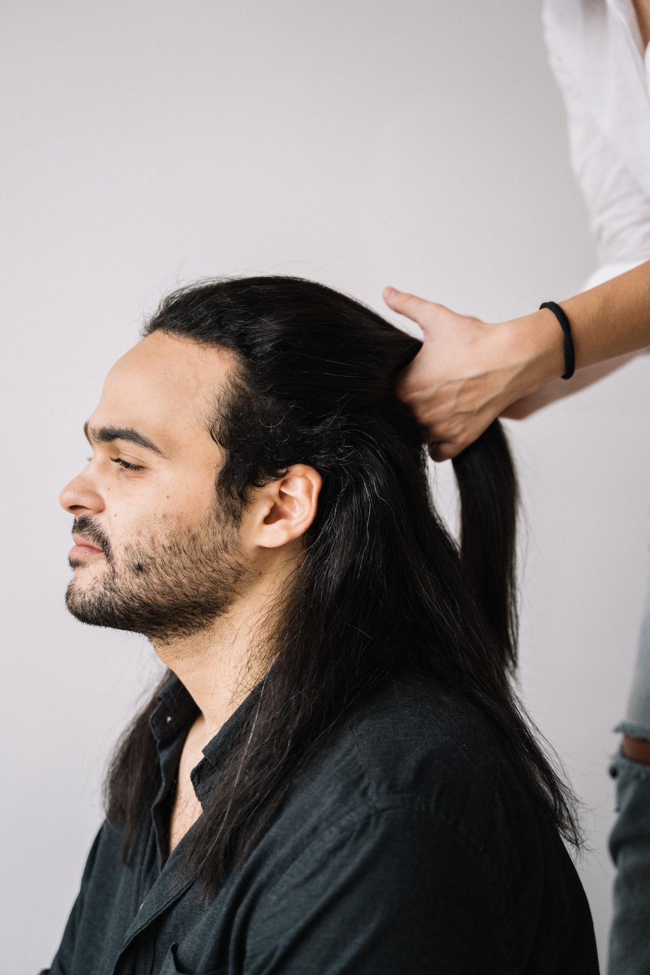 13 Tips For Maintaining Long Hair For Men - Silky Smooth Barbers Portsmouth